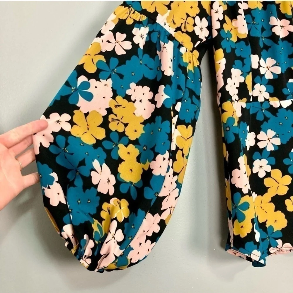 CAbi | Tops | Cabi Favorite Blouse In Floral Pop Size Large | Poshmark